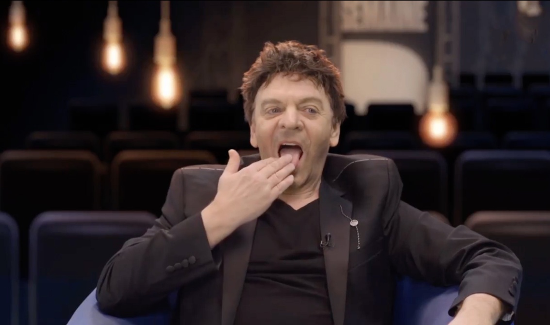 Marc Labrèche imite Patrick Bruel et c'est déplacé à souhait ...