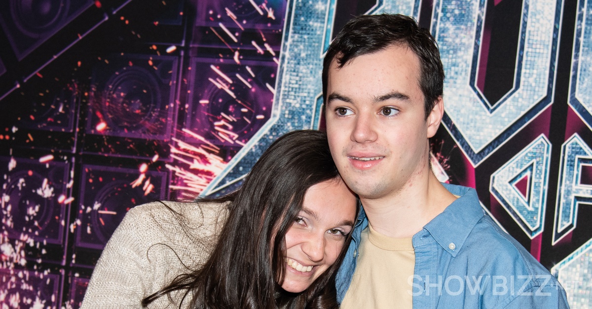 Photos : Benjamin Gratton accompagne son amoureuse à son bal - Showbizz.net