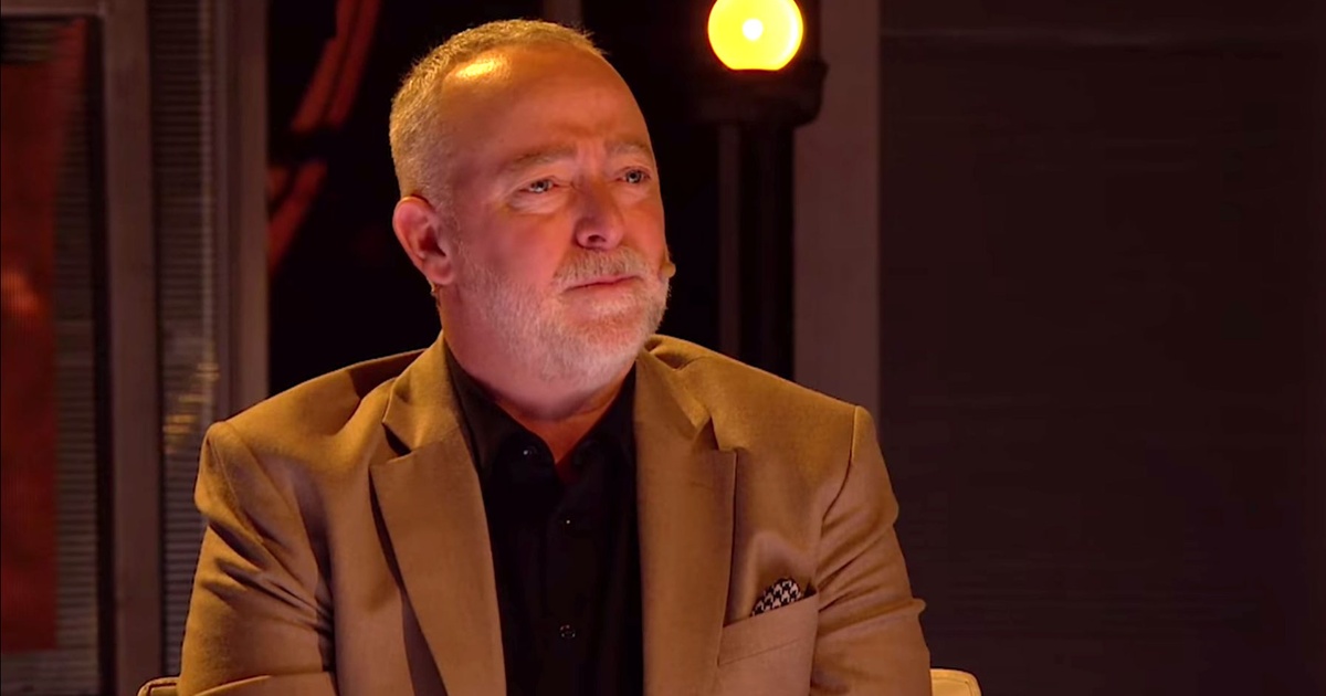 Photos : Les 4 enfants de Guy Jodoin le surprennent à son En direct de ...