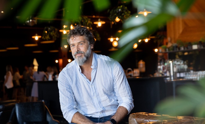 Julie Roussel - Comédienne, Autrice - Showbizz.net