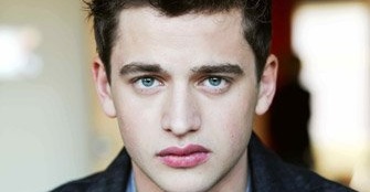 Alexandre Bacon Bronstein - Personnages et oeuvres - Showbizz.net