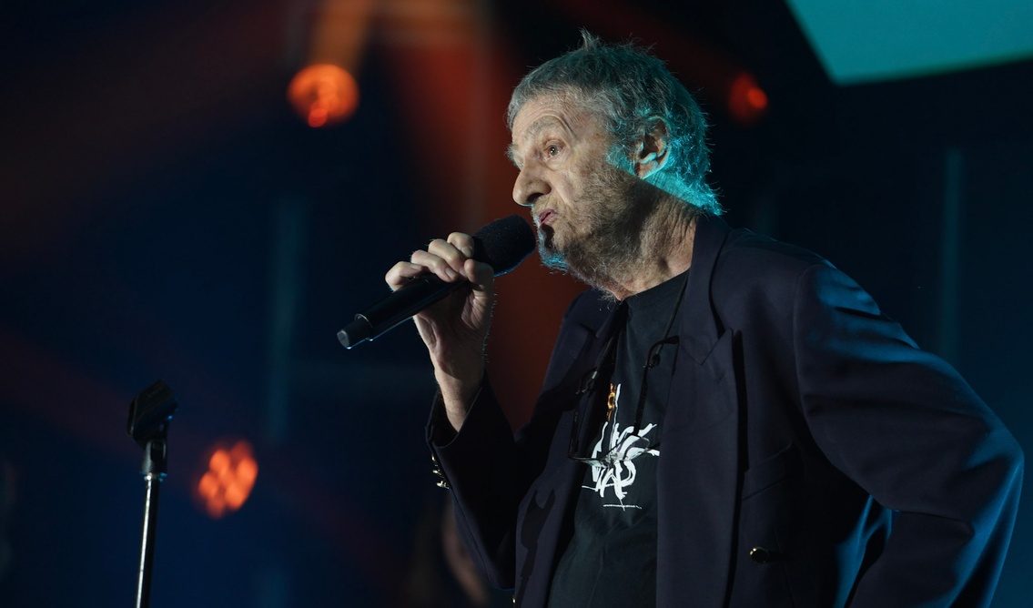 De rares nouvelles de Plume Latraverse - Showbizz.net