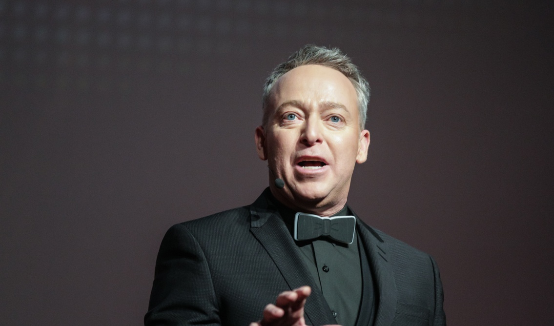 Guy Jodoin piège des visiteurs au Musée Grévin de Montréal - Showbizz.net