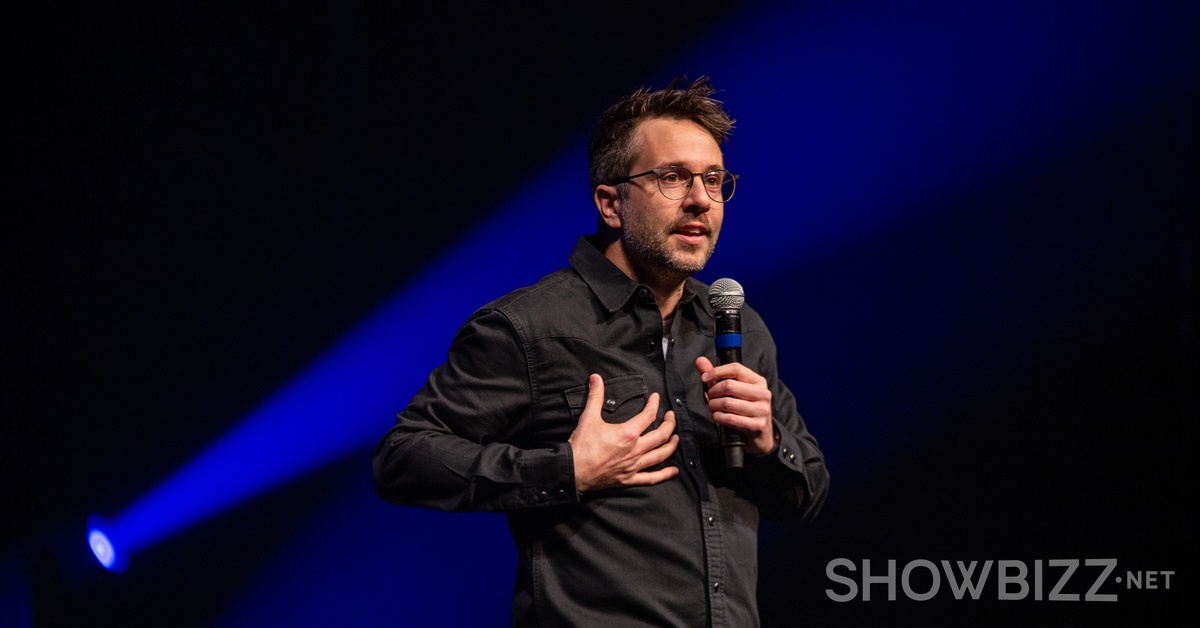 Alexandre Barrette - Comédien, Animateur, Auteur - Showbizz.net