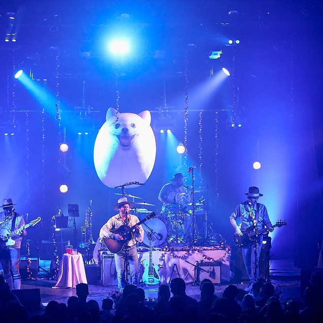 Mathieu Collette (Lou Lee) - Personnages et oeuvres - Showbizz.net