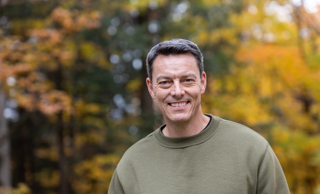 À propos d'Antoine (2023-2024) - Série